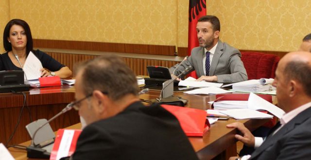 Gjobat e reja per bizneset, mosdeklarimi denohet me 5 mije leke Gjobat e reja per bizneset, mosdeklarimi denohet me 5 mije leke